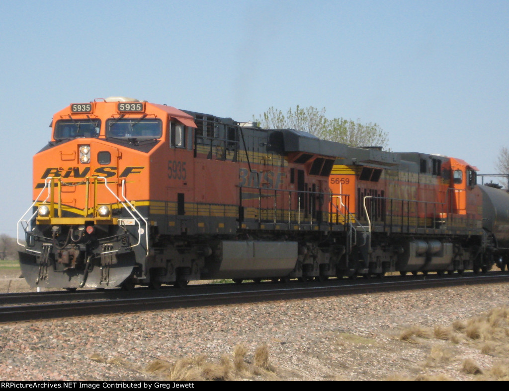 BNSF 5935